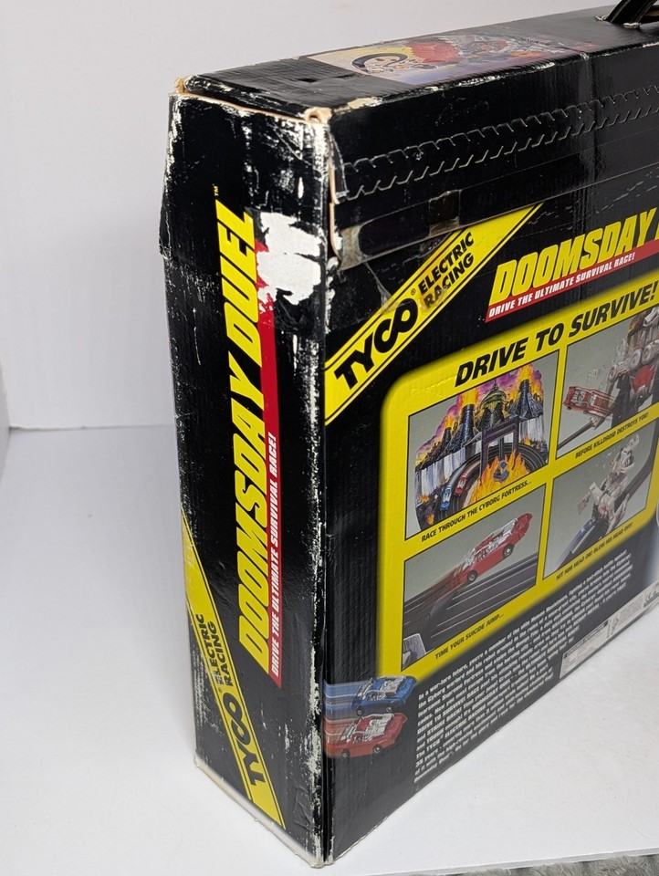 RARE TYCO DOOMSDAY DUEL ROBOT SURVIVAL SLOT CAR SET WITH CARS HO NEW IN ...