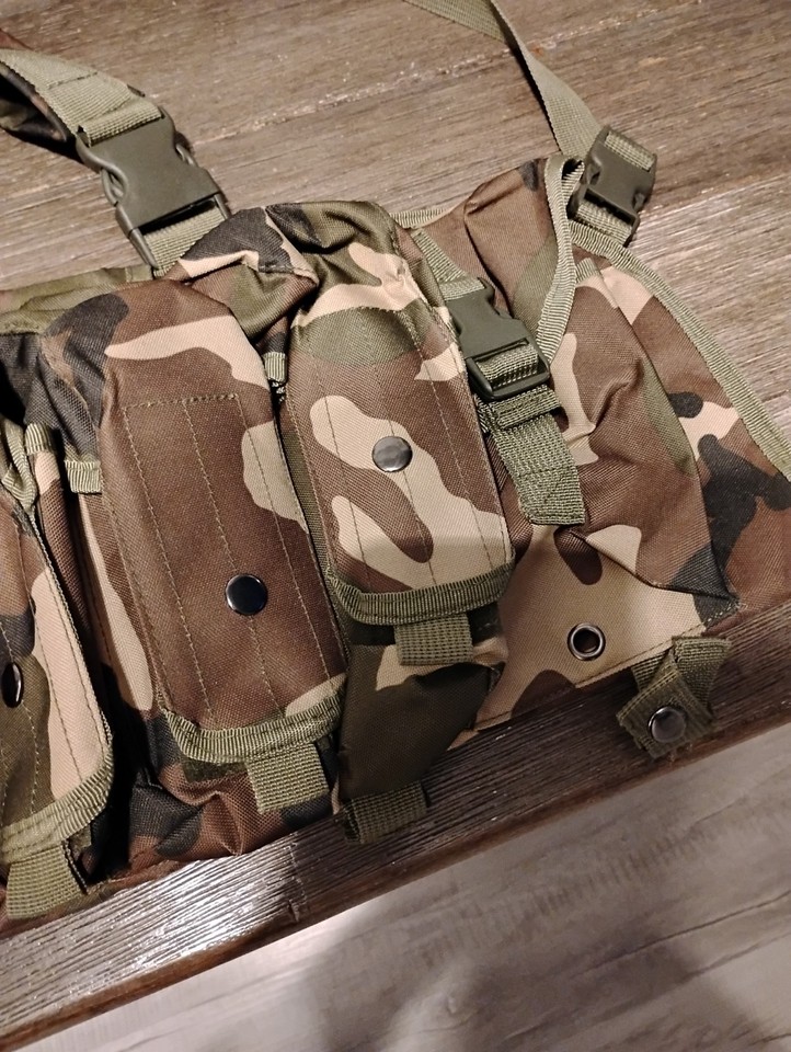 Woodland camo 8 mag chest rig w/ 2 general purpose pouches and map ...