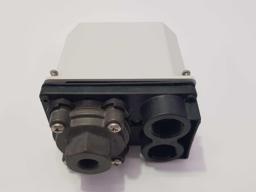 EATON MCS11 PRESSURE SWITCHES WITH AUXILIARY CONTACTS 15 BAR IP65 | eBay