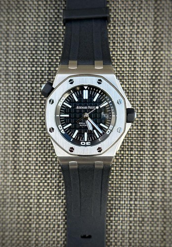 AUDEMARS PIGUET Royal Oak Offshore 42mm Black Dial Diver 15710ST.OO ...