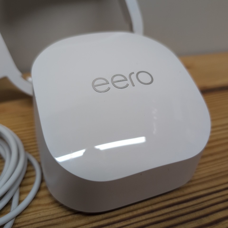Eero 6 + Plus R010001 Dual Band Mesh Wi-Fi 6 Router | eBay