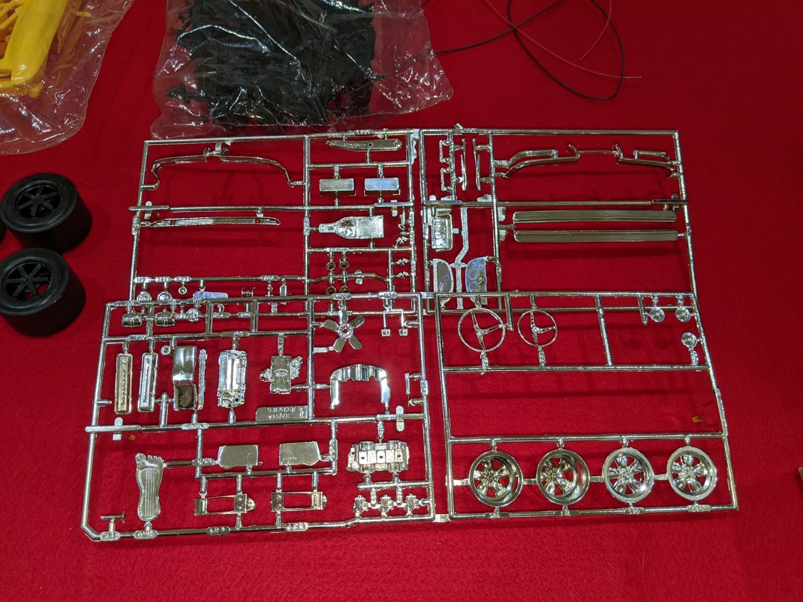 Vintage MPC Shaker Vette 1/16 Scale Motorized Action Model Kit Corvette ...