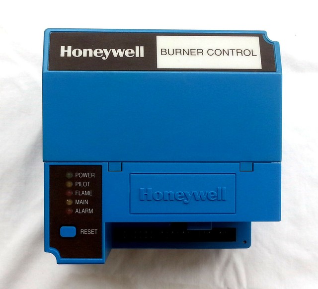 Honeywell Rm7890 B 1048 Flame Safeguard Burner Boiler Safety Control UV ...