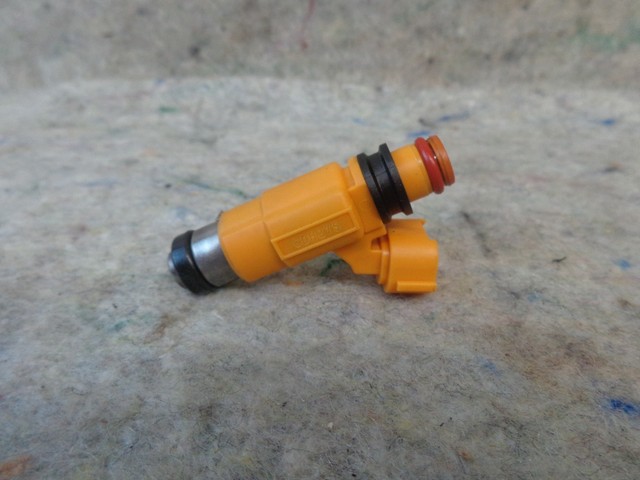 Yamaha OUTBOARD F150 Fuel Injector ASSY 63p-13761-00-00 Bin31 for sale ...