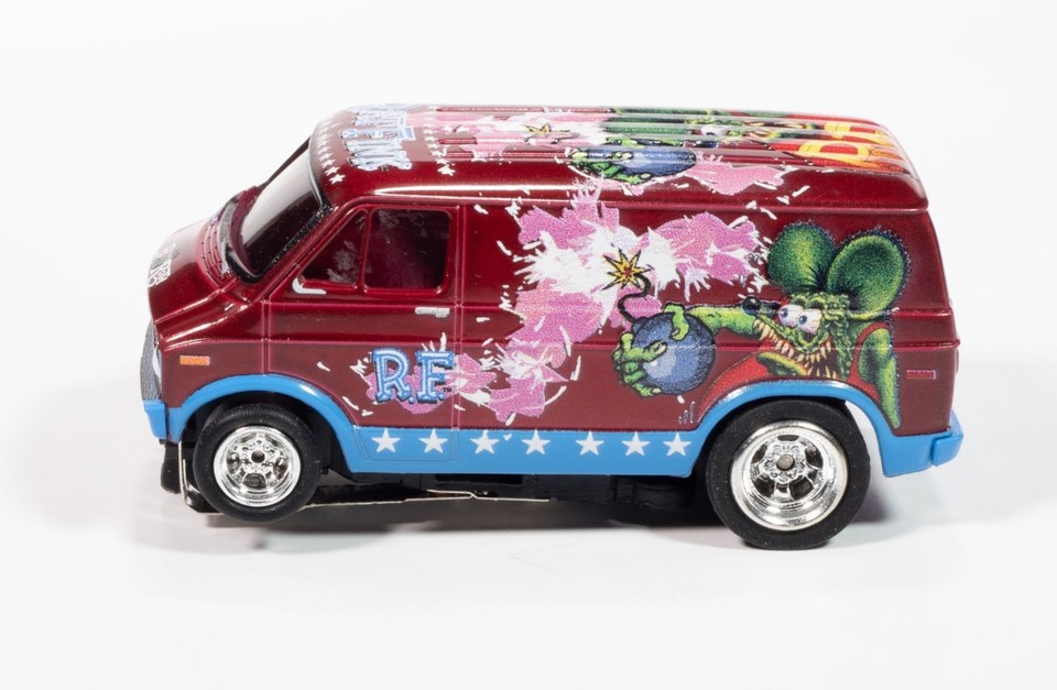 Rat Fink Exclusive '73 Dodge Cherry Bomb Van Ed Roth Auto World 4 Gear ...