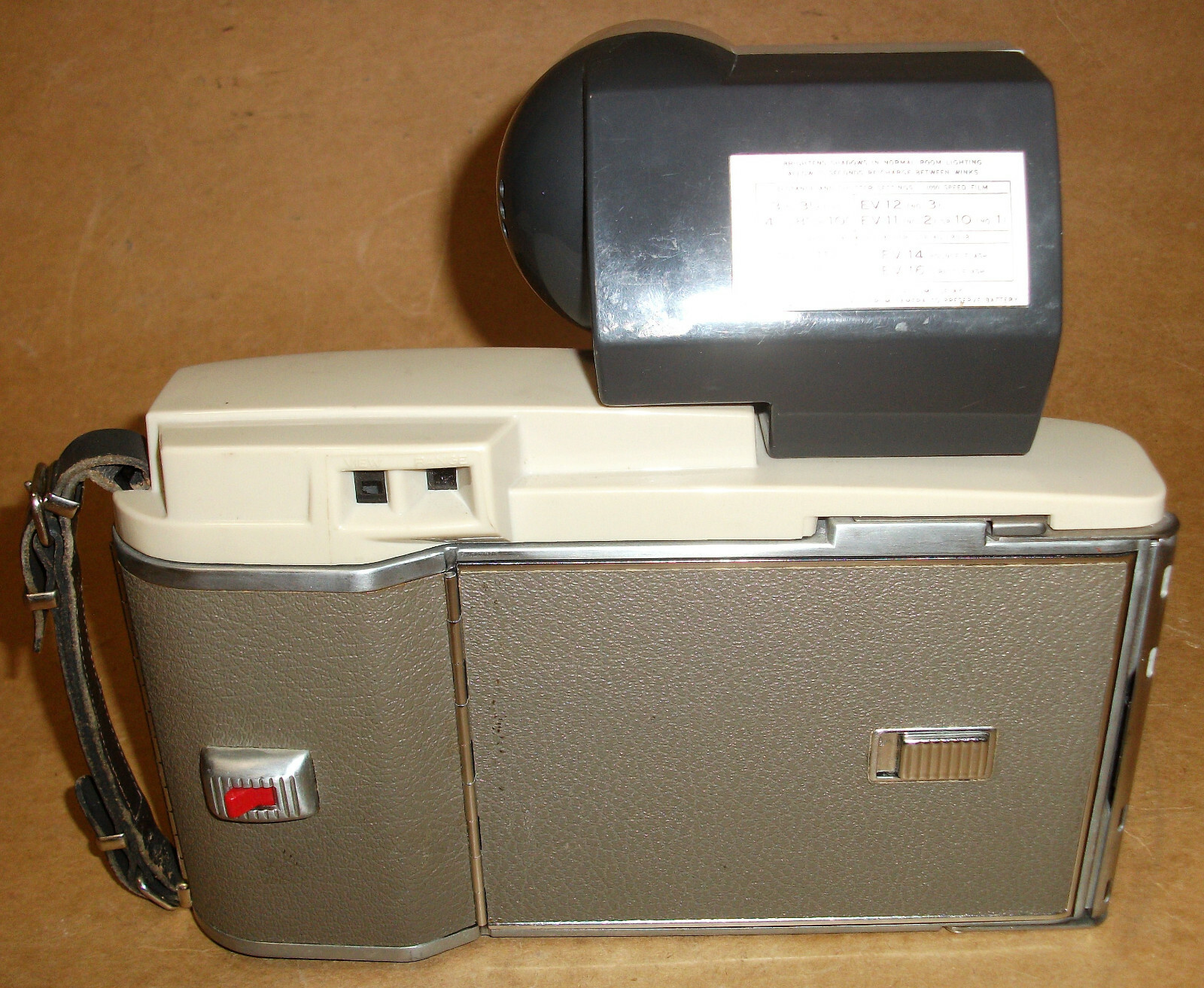 VINTAGE 800 POLAROID LAND CAMERA WITH WINK-LIGHT FLASH MODEL 110A ...