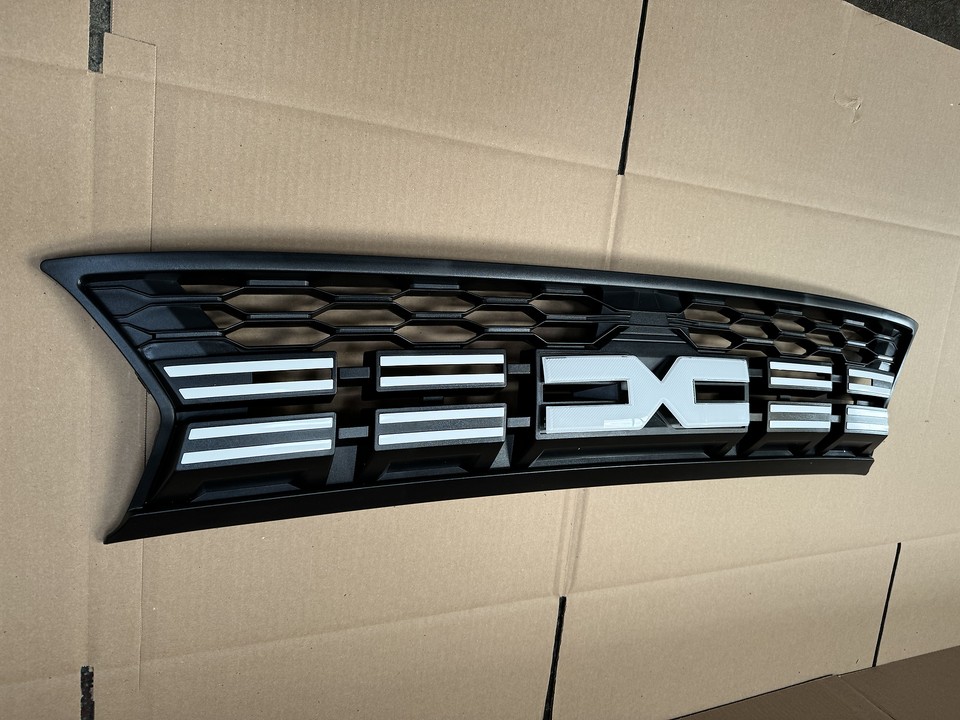 FRONT BUMPER UPPER CENTER GRILLE DACIA DUSTER 2 FACELIFT 2021-2024 ...