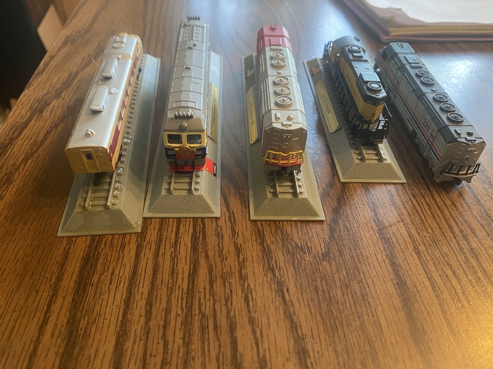 Midland N Scale Display Diesel Engines | eBay