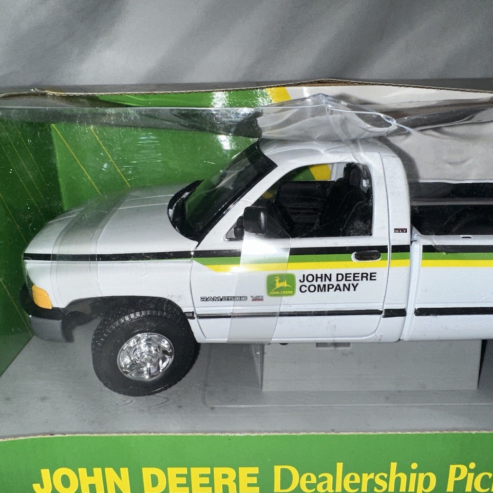 John Deere 1997 Ertl Collector Dealership Pick Up Truck New In Box ...