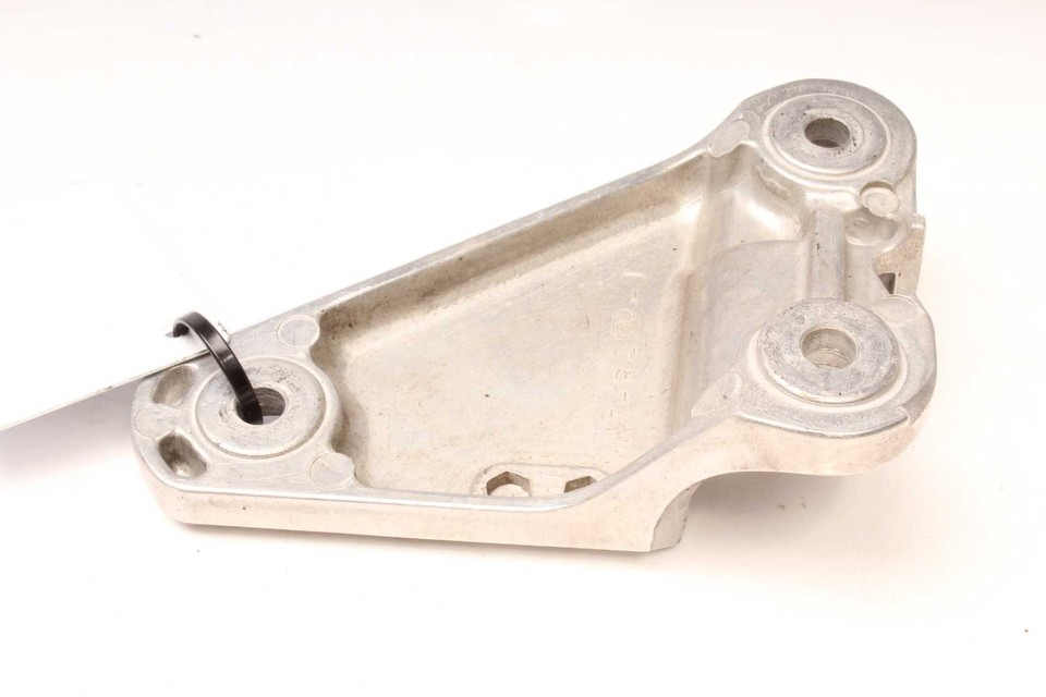 Foot Peg Holder Plate Rear Right Honda VT 700 C RC19 84-87 | eBay Australia