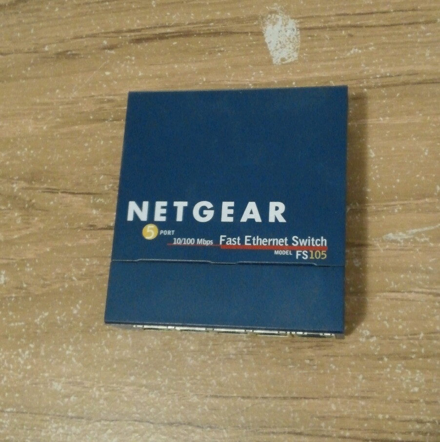 NETGEAR ProSAFE FS105NA 5-Port Fast Ethernet Switch (FS105NA) 5 Port ...