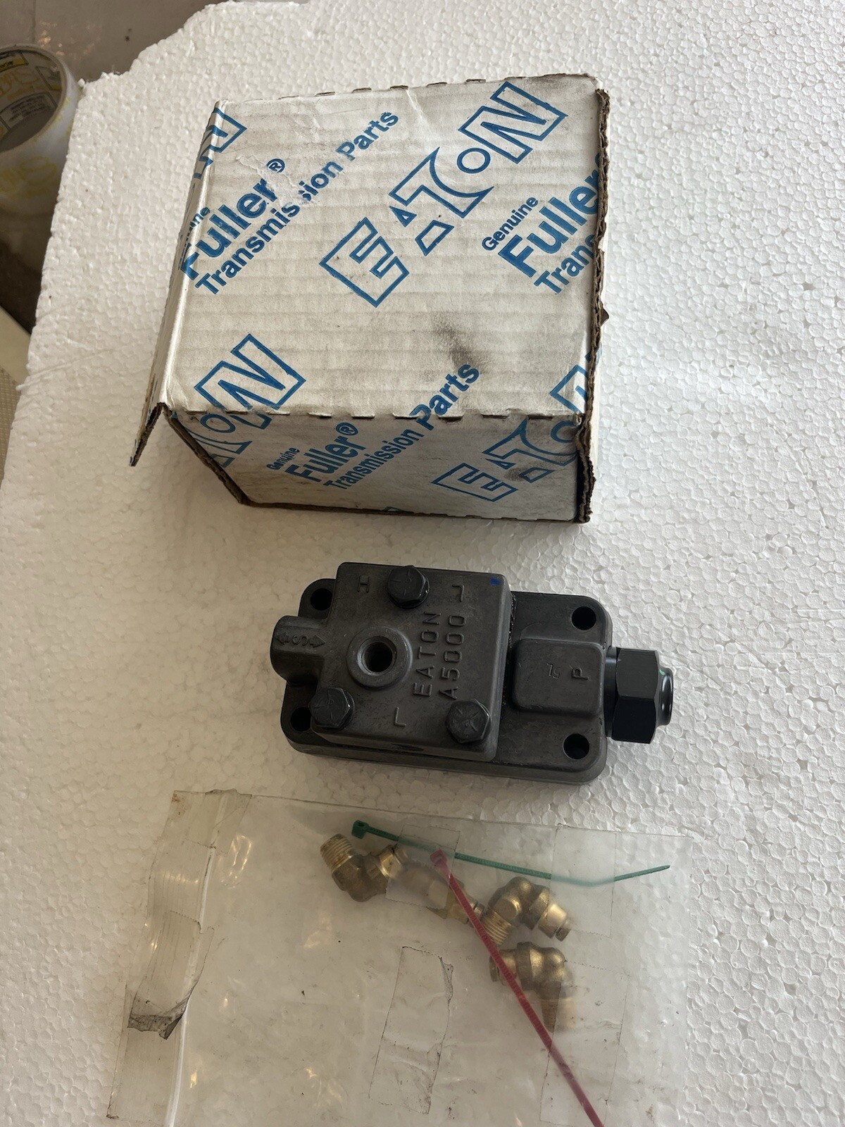 Eaton Fuller Transmission A5000 A-5000 Slave Valve 19470 for sale ...