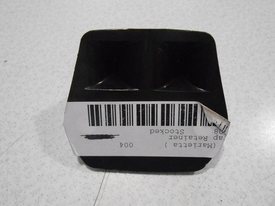 NEW INTERNATIONAL HOOD RETAINER 500271C1 FREE SHIPPING | eBay