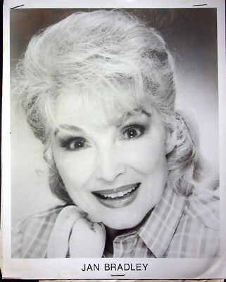VTG. JAN BRADLEY AUTOGRAPHED PHOTO RESUME ACTRESS TV FILM THEATRE SAG ...