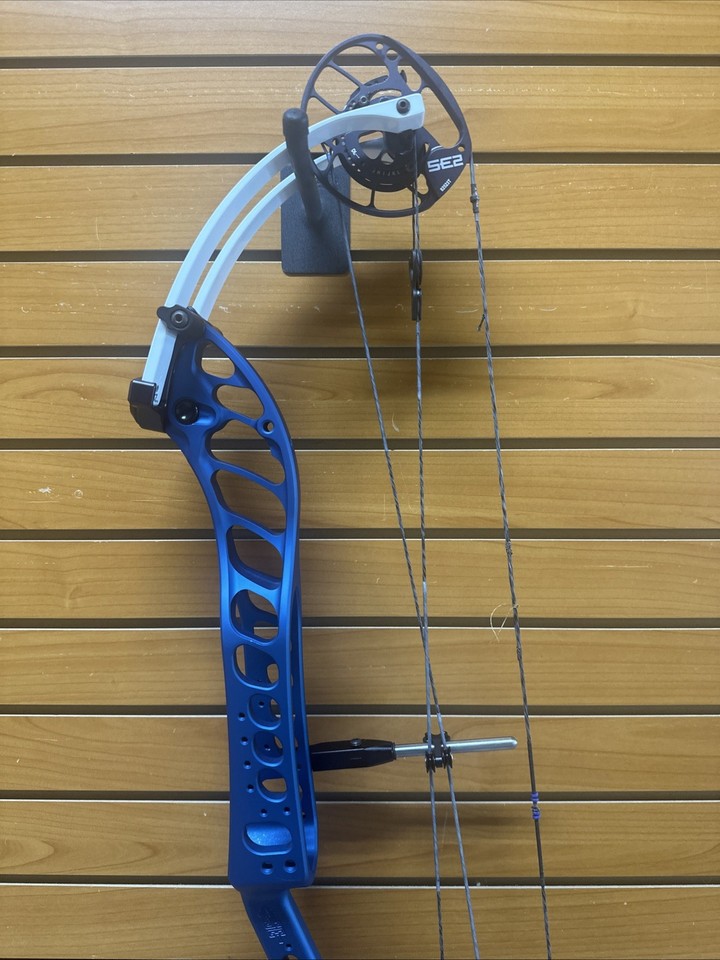 PSE Dominator Duo 38 Compound Bow - RH - 50# Max - SE2 Cam | eBay