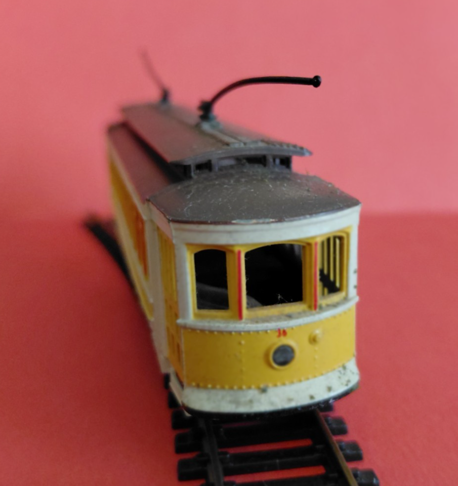 Bachmann Yellow Brill Trolley 36 HO Scale Trains; Runs Well | eBay