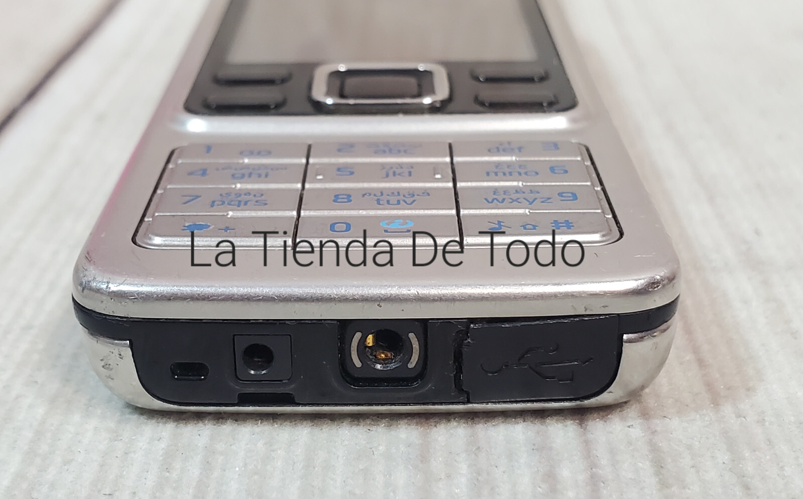 CANDY BAR STYLE PHONE SOLD AS NOVELTY COLLECTIBLE FOR NOKIA 6300 USERS ...