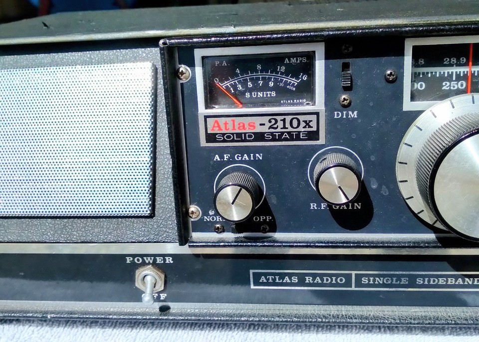 Atlas 210X Ham Radio HF Transciever, w/ optional NB and AC Console ...