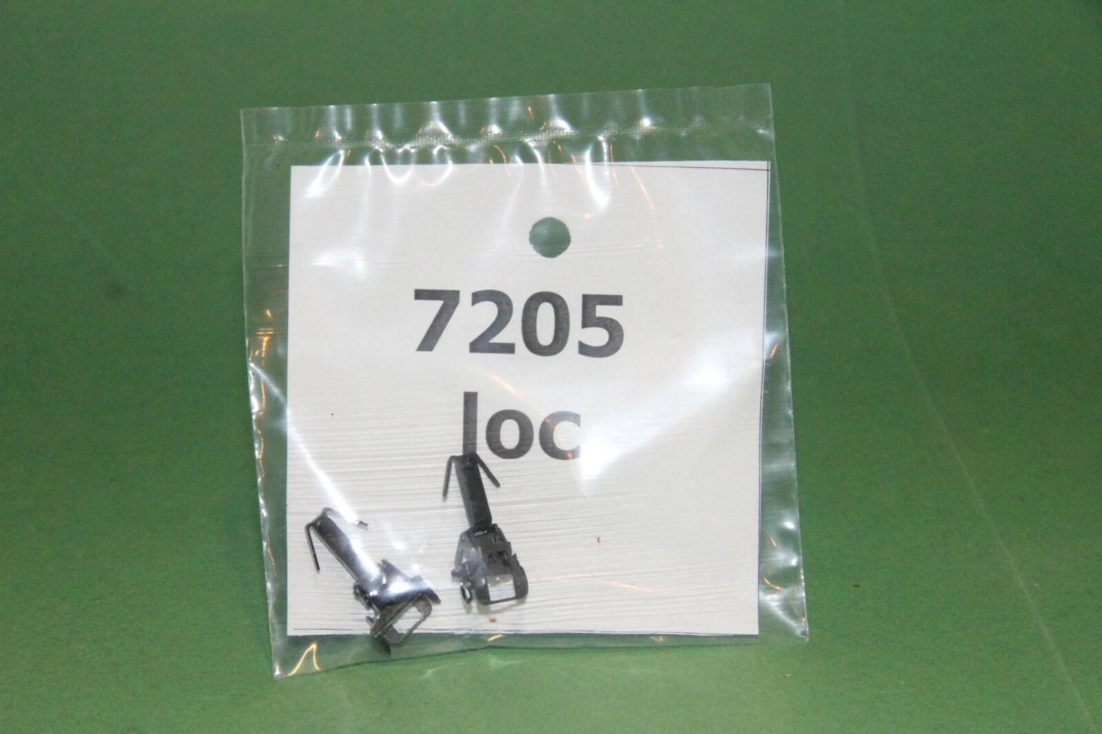 M&B Marklin HO 7205 Close copplers 2 pcs for locomotive E 263730 | eBay