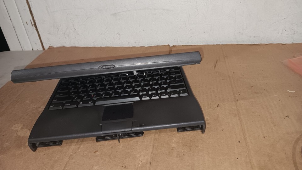 Vintage Apple Macintosh Powerbook 1400cs Laptop Apple Family Number ...