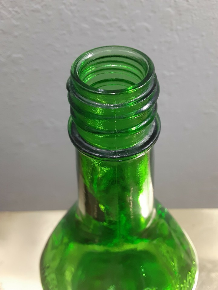 Vintage green glass Whisky Bottle Alexander MacGregor 2 quarts 12"T bar ...