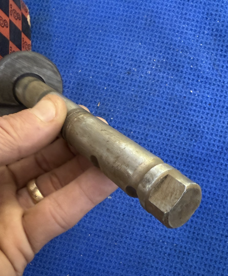 NEW USA 1942-1952 Ford Flathead Car & F-Series Truck Fan Spindle Shaft ...