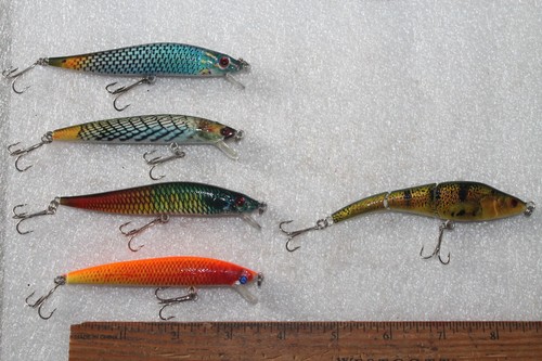 Lot of 5 Mixed Jerkbaits: Colorful Positive & Negative Baits. COMBINED ...