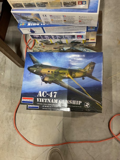 Monogram Ac-47 Vietnam Gunship 1 48 Scale 85-5615 for sale online | eBay