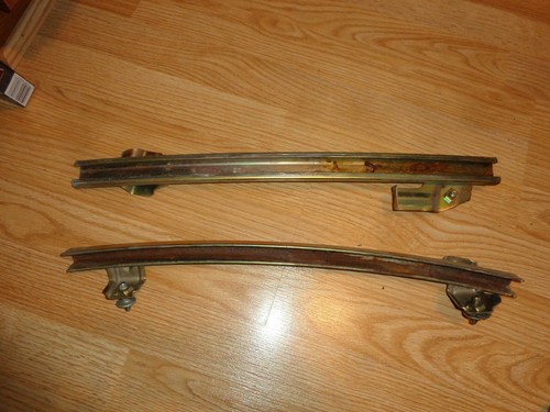 79 80 81 82 83 Datsun Nissan 280ZX Window Track Guide Right Passenger ...