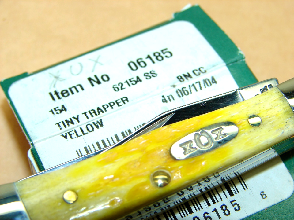 CASE XX,2004, 64154 TINY TRAPPER KNIFE, XX HORSESHOE SHIELD & YELLOW ...