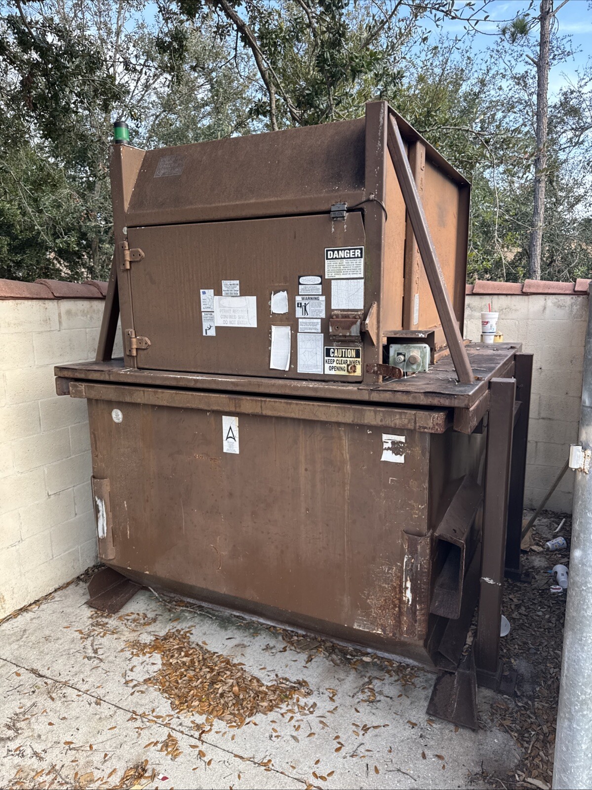 Stationary Trash Compactor with 6 Yard Dumpster 208V 3-Phase | eBay