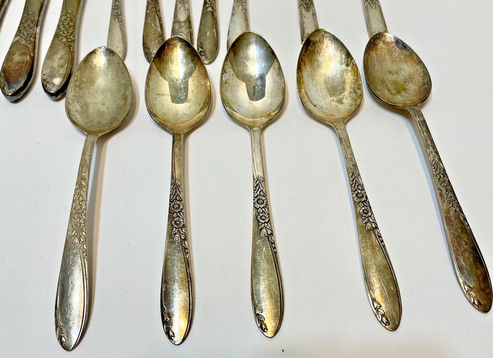 Vintage WM A Rogers AA Heavy Oneida Silverware 21 Pieces | eBay