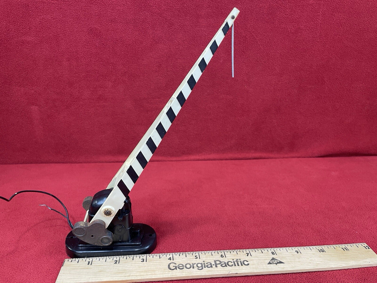 Lionel-Gilbert-Ho-Revell & Atlas Train Set Lot Engine- Towers-Building ...