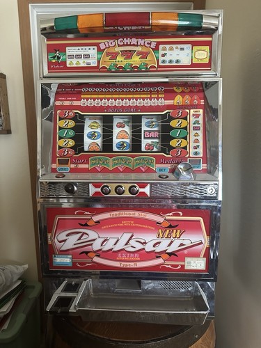 Pachislo Slot Machine with Coins, Key and Original Manual | eBay