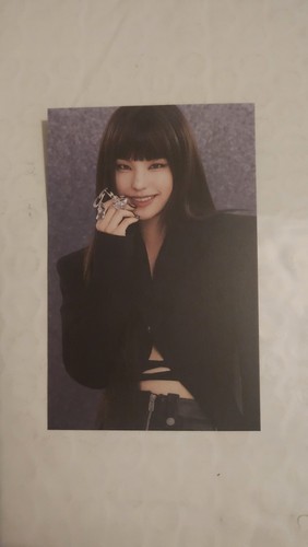 Yeji Official Neon Photocard Itzy Cheshire Genuine kpop | eBay