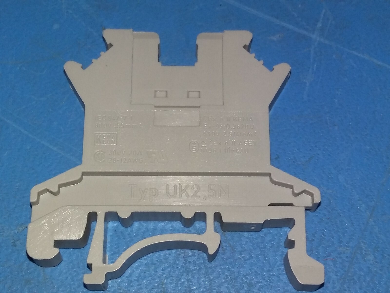 3003347, Connect Terminal Block Feed Thur 2 connections 800V 24A | eBay