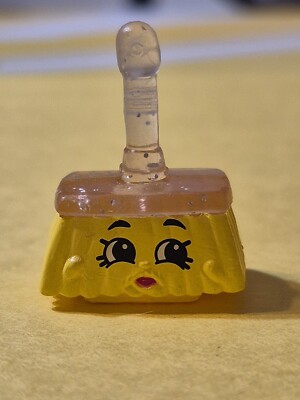 Shopkins Season Ultra Rare Sweeps (Broom) 092 Glitter Translucent ...
