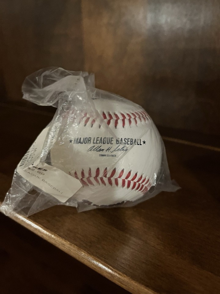 Major League Baseball Allan H. (Bud) Selig, Commissioner Unsigned ...