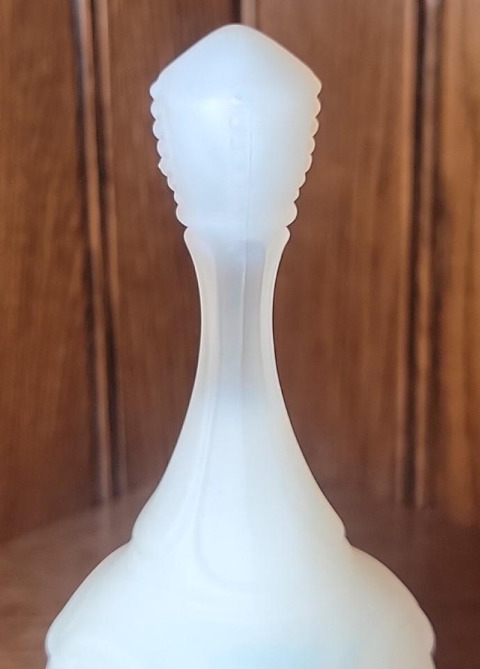 Fenton Handcrafted & Painted Red Cardinal Bell 2007 Ltd Edition 7" Tall ...