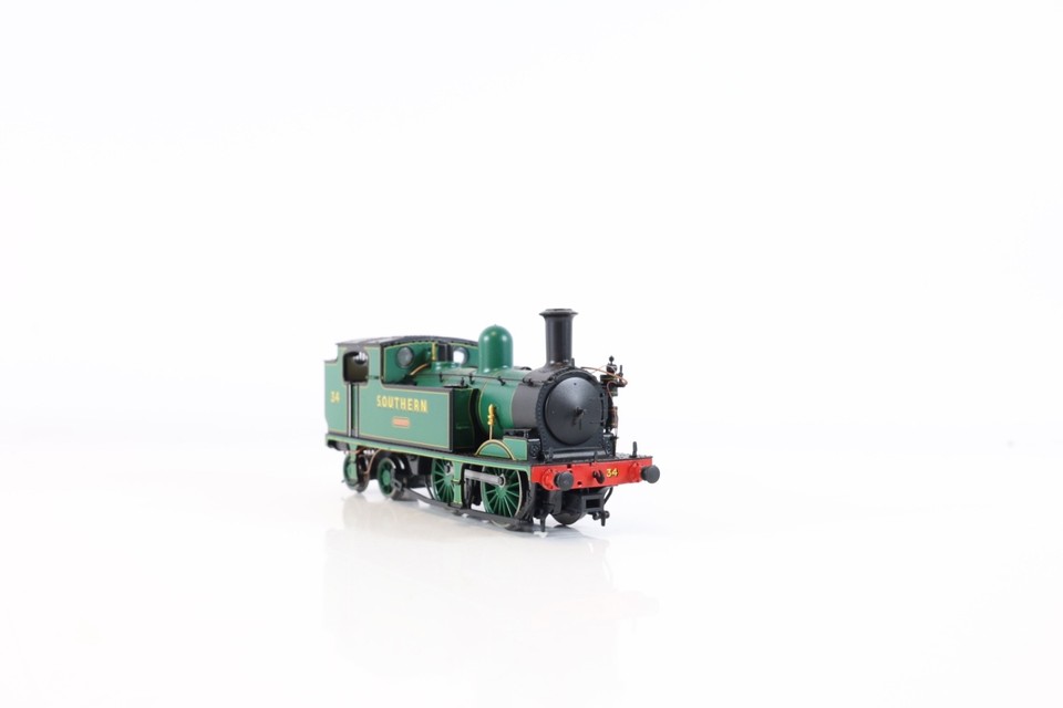 EFE E85008 OO Gauge LSWR Adams 02 '34 'Newport' SR Green Locomotive ...