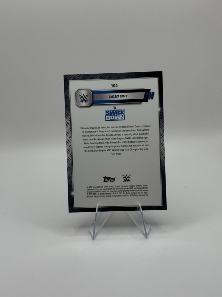 Chelsea Green 2025 Topps Chrome WWE Neon Green and Black Refractor #104 ...