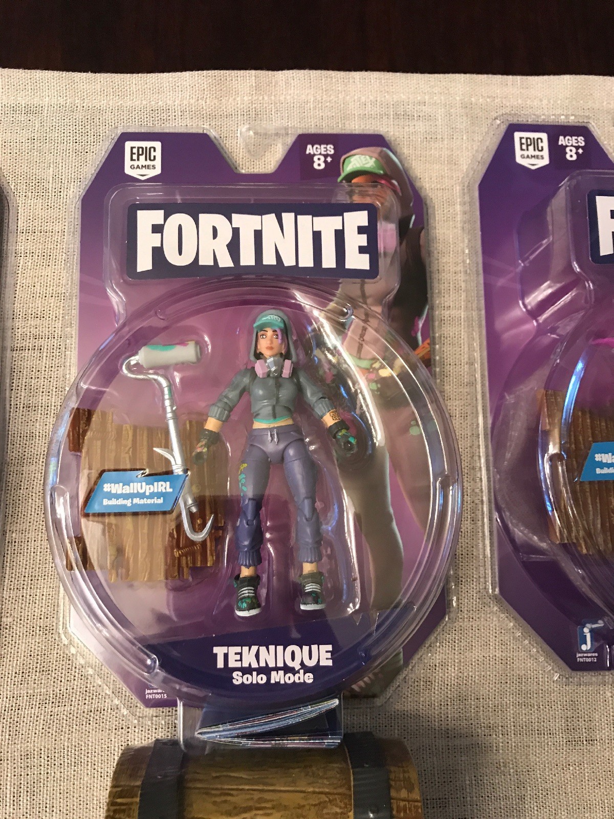 Fortnite Figurines Lot Of 6-Figures Plus Chest! All Brand New! Free ...