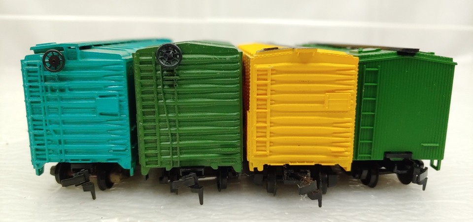 4 HO Gauge Model Trains Boxcars w/ Weights Inside Nice Cars | eBay