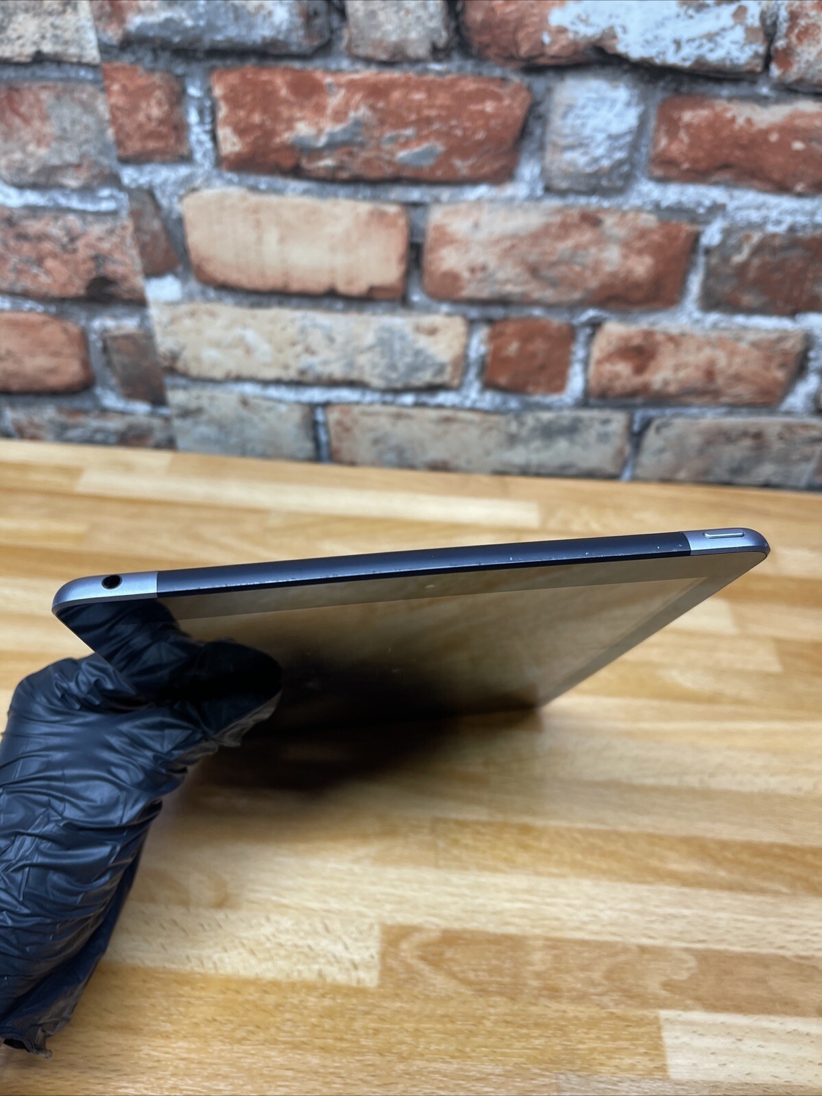 Apple A1954 iPad 6th Gen Space Gray 32GB MR6R2LL/A Fully Functional ...