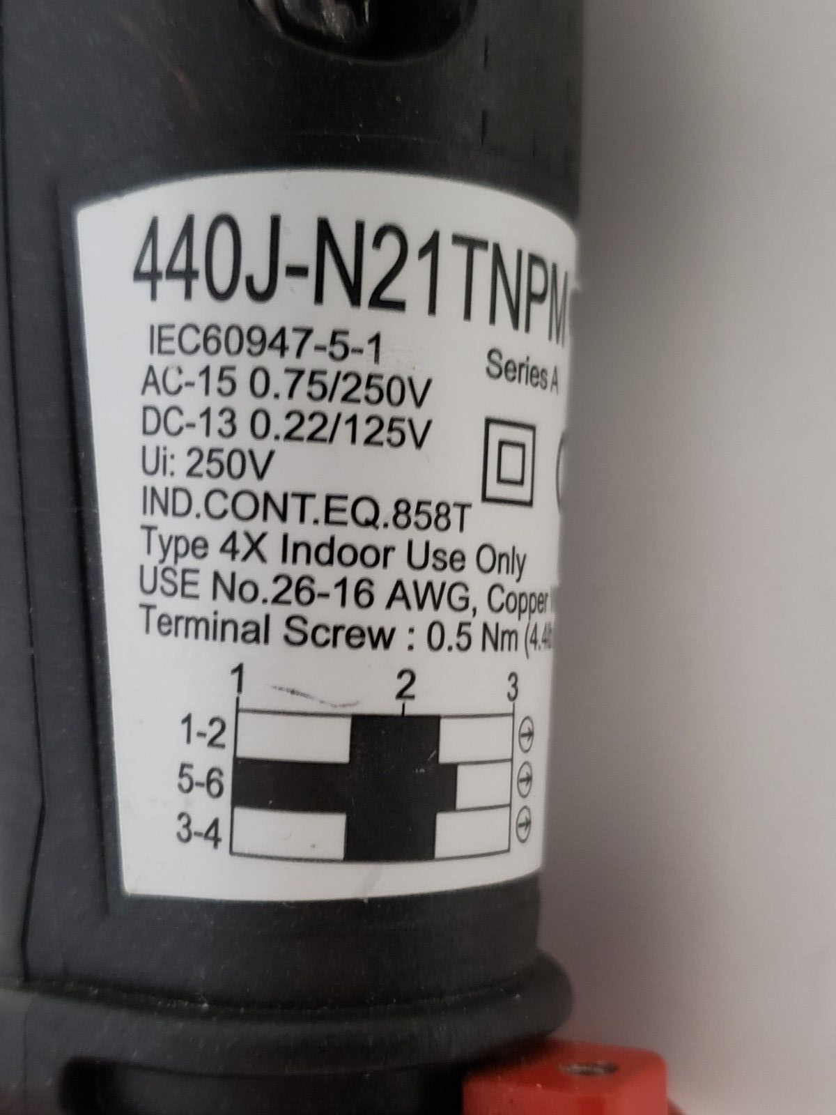 ALLEN BRADLEY 440J-N21TNPM GUARDMASTER ENABLING SWITCH SERIES A | eBay