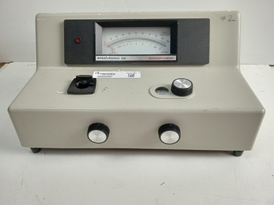 Analytical Instruments - Spectronic 20 Spectrophotometer