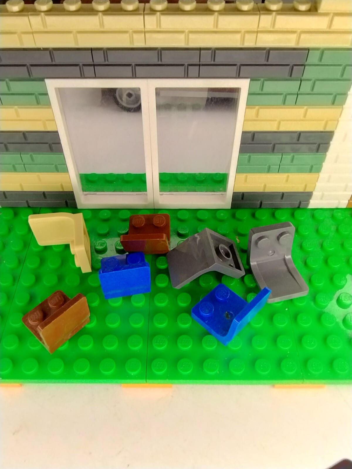 LEGO Lot of 7 Utensil Seat 2x2 Chair For Minifigures Blue,Brown,Gray ...