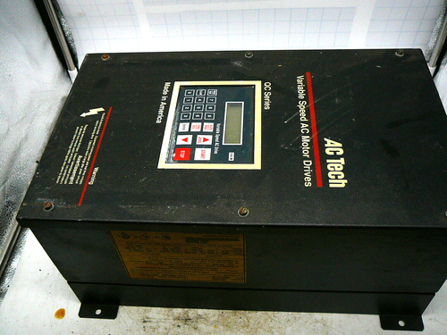 AC TECH VARIABLE SPEED AC MOTOR DRIVE QC SERIES Q24005C 400/480V 10.4/8 ...