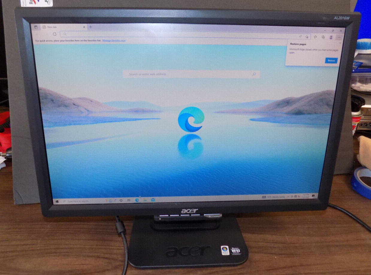 Acer AL2016W B 20" WSXGA+ 1680 x 1050 5 ms D-Sub LCD Computer Monitor ...