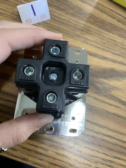 Hubbell 3 Pole 4 Wire Straight Blade Flush - Black (HBL9450A) for sale ...